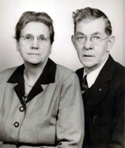 BUCKLAND Family Reunion MAY 8, 2010 | The Railroader's Daughter